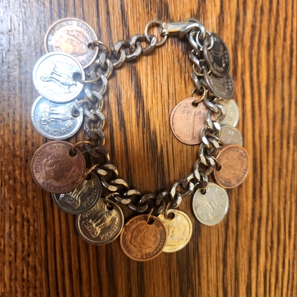 None | Jewelry | Vtg Netherlands Dutch One Cent Coin Bracelet Circa 662 ...